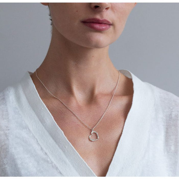 Delicate Feather Heart Necklace - Silver - Alex Monroe – Greige Lifestyle